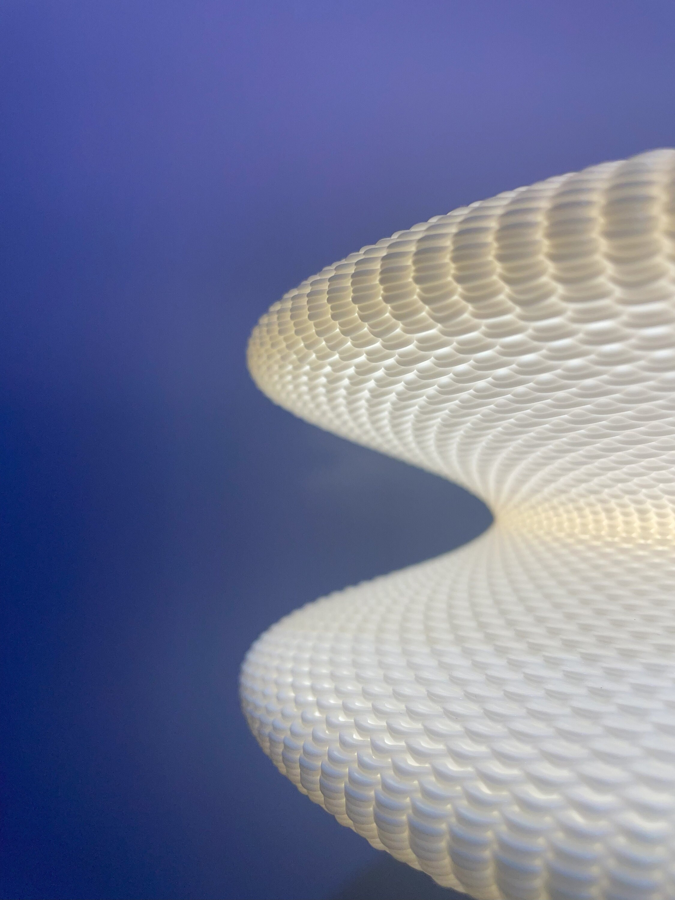Parilamp - the 3D Printed Lamp Shade Emulates a Mesh or Woven Material ...