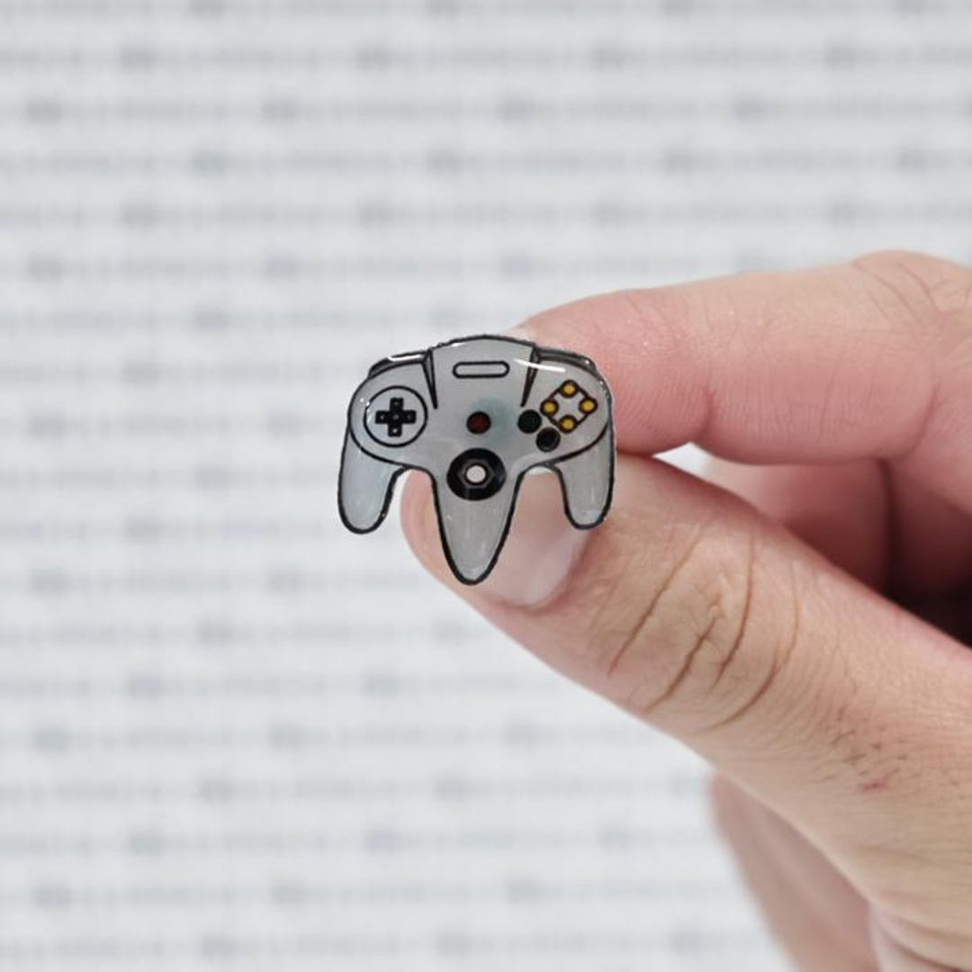 Nintendo 64 Controller Pin, UV Resin Retro Gaming Lapel Pin, Unique ...