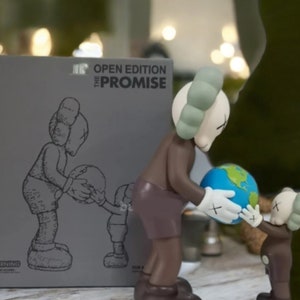 Replica KAWS 'the Promise' Figure Hypebeast Decor Bear Brick Style ...