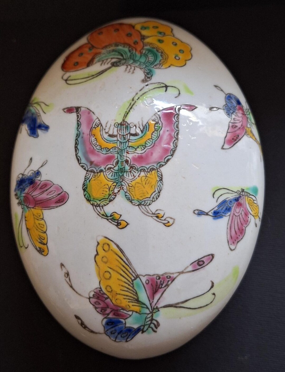 Vintage Chinese Porcelain Trinket Box Butterflys Hand Painted Egg Shape ...