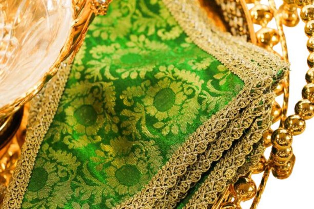 Elegant Green Henna Wrap – Beautiful and Decorative Wrapping for Henna ...