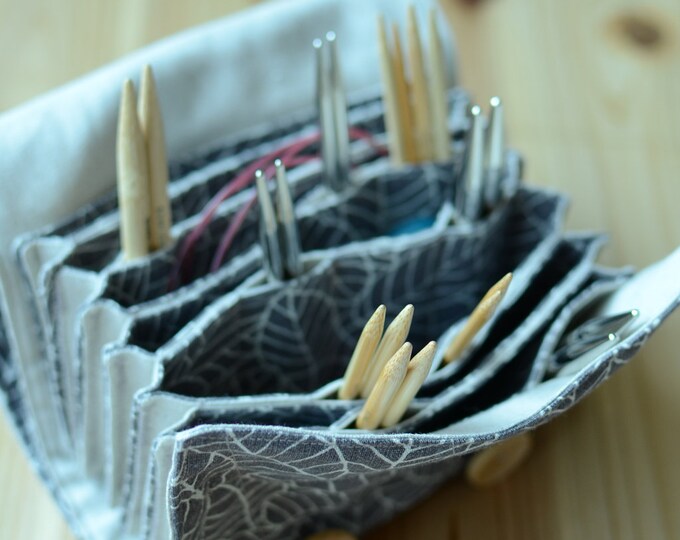 Interchangeable Knitting Needle Case With a Zipper Pocket: Knitting ...