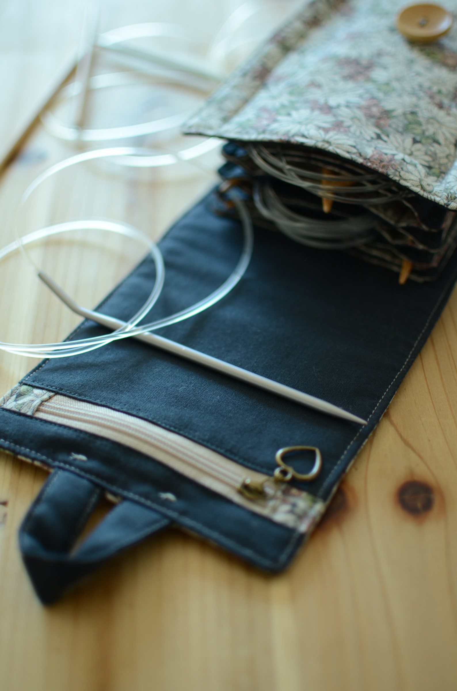 Circular Knitting Needle Organizer With Zipper Pocket | Etsy