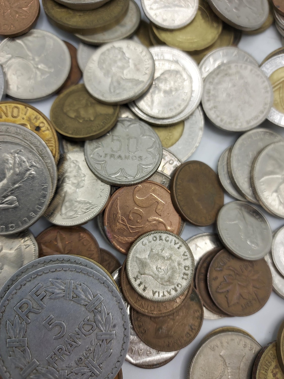 One Pound Forgein Currency Assortment - Etsy