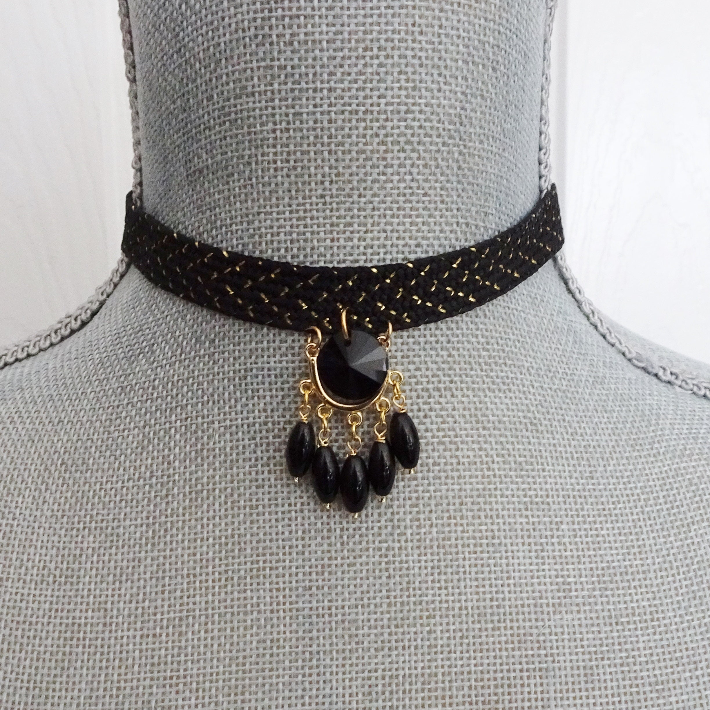 Black choker with gold pendant store