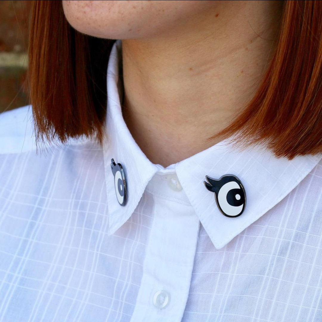 Pair of Eyes Enamel Pins - Etsy