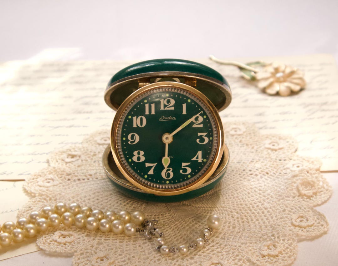 Vintage Travel Alarm Clock | Linden Mid-century Clam Shell Alarm Clock ...