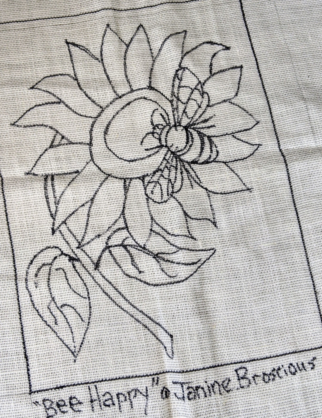 Bee Happy Rug and Punch Pattern PDF 12x16 - Etsy