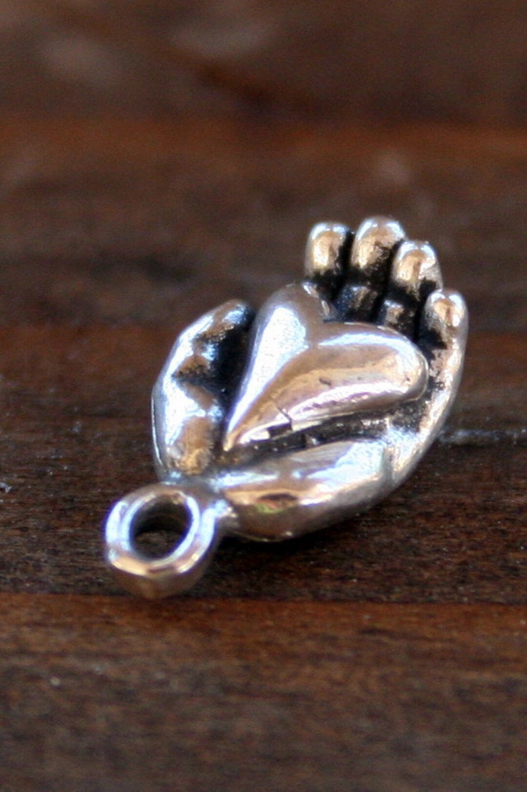 Heart in Hand Sterling Silver Charm /CH122 - Etsy