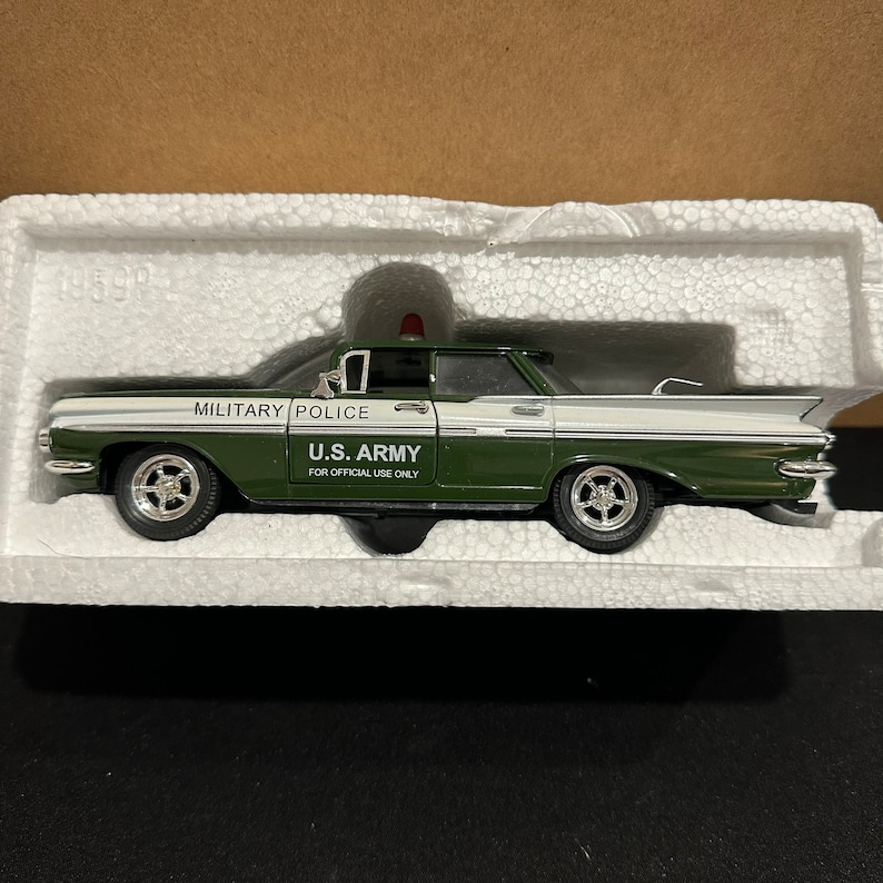 1959 Chevrolet Impala U.S. Army Military Police Car 1:32 National Motor ...