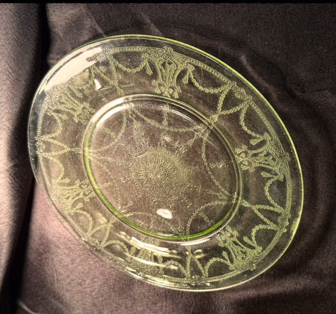 Cameo Ballerina Princess Pattern Depression Uranium Glass, 8-inch ...