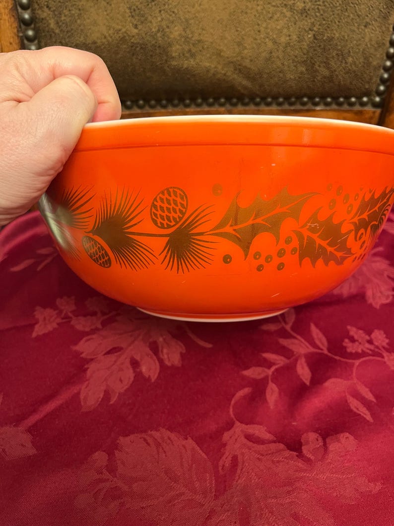 Pyrex #404 Vintage Red Mixing Bowl Golden Holly Lead Pine Cone ...