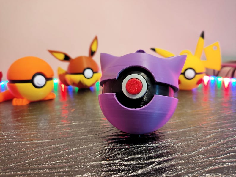Gengar Pokemon Ball , Gengar Pokeball , Gift for Gamers - Etsy
