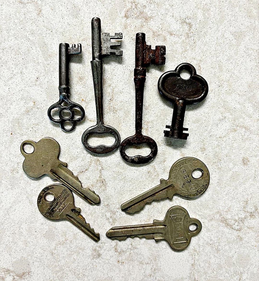 Antique Skeleton Keys Old Brass Keys Charms Pendants Destash Discount Supplies - Etsy