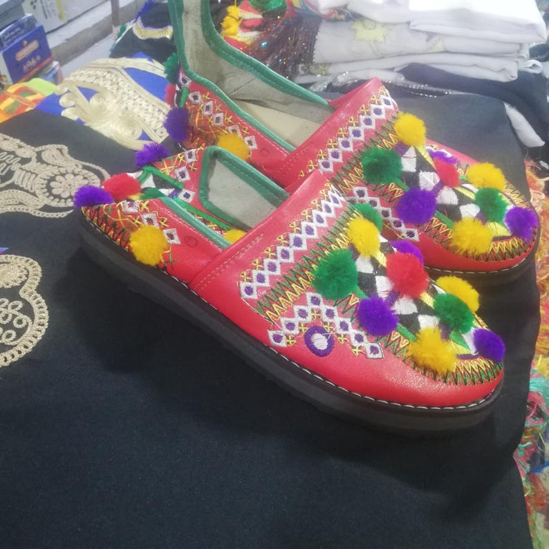 Handmade Moroccan Leather Slippers: Berber Embroidery & Pom-poms - Etsy