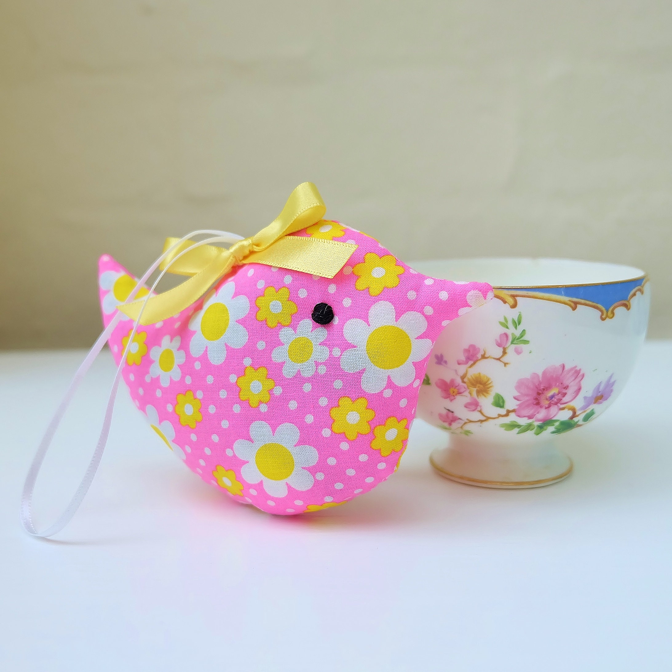 Mini Lavender Bird Sachet in Neon Pink Daisy Fabric - Etsy