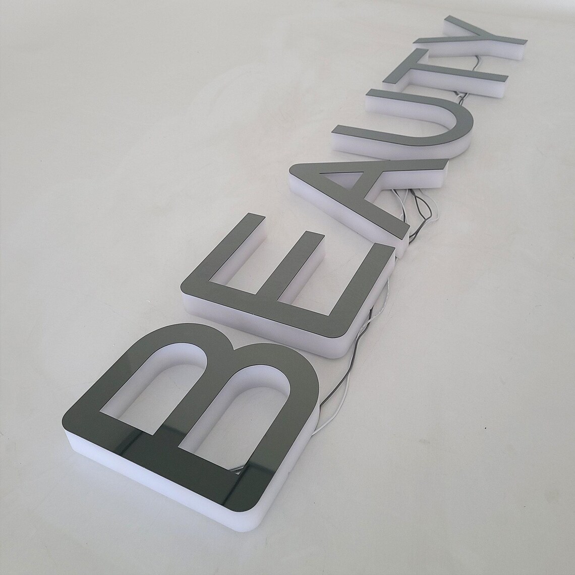 LED Side-lit Acrylic Sign Letters， 3D Mini Letters，beauty Salon ...
