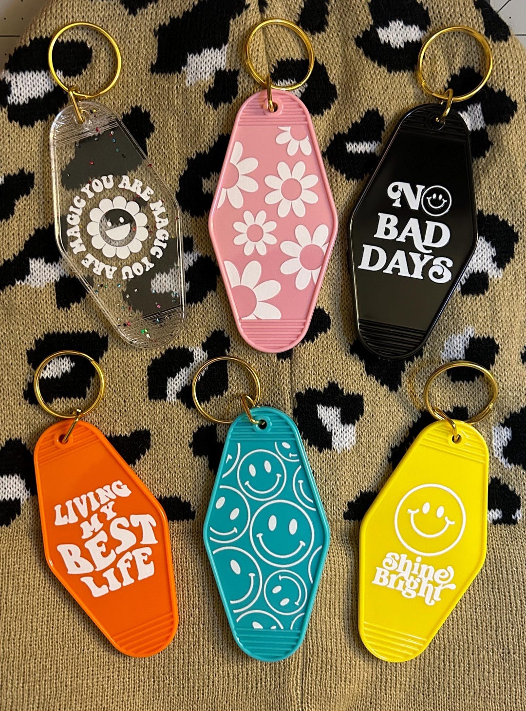Retro Smiley Face & Flower Keychains Retro Flowers Smiley Face ...