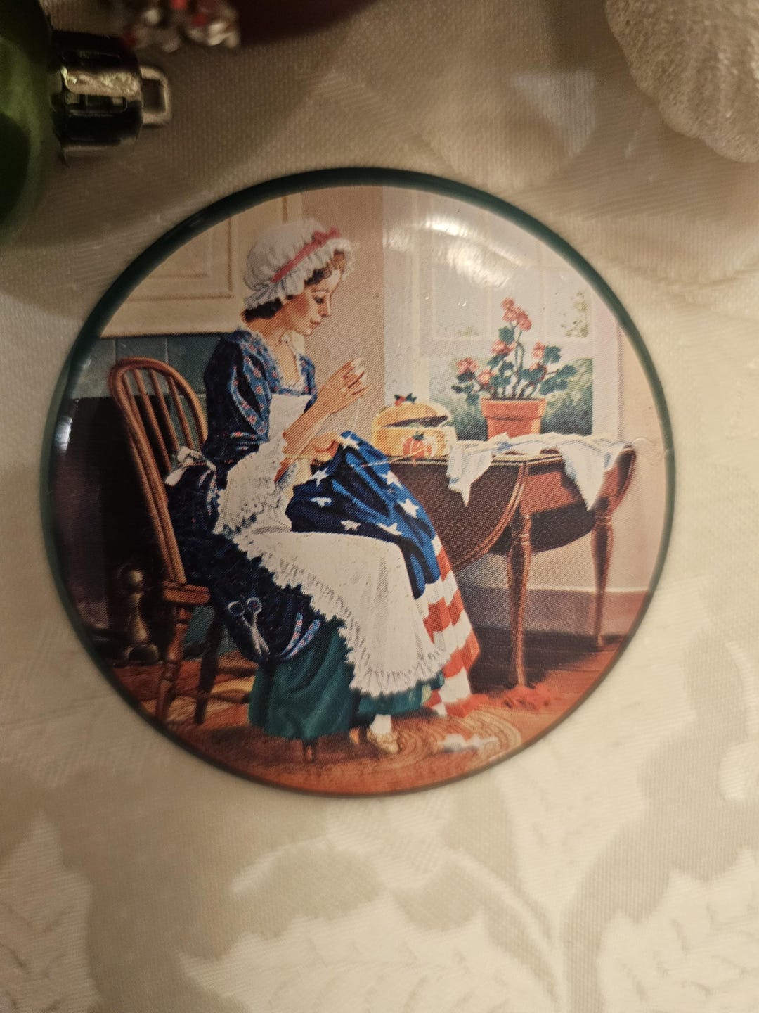 Vintage Betsy Ross Sewing Tin With Sewing Kit Mending First American ...