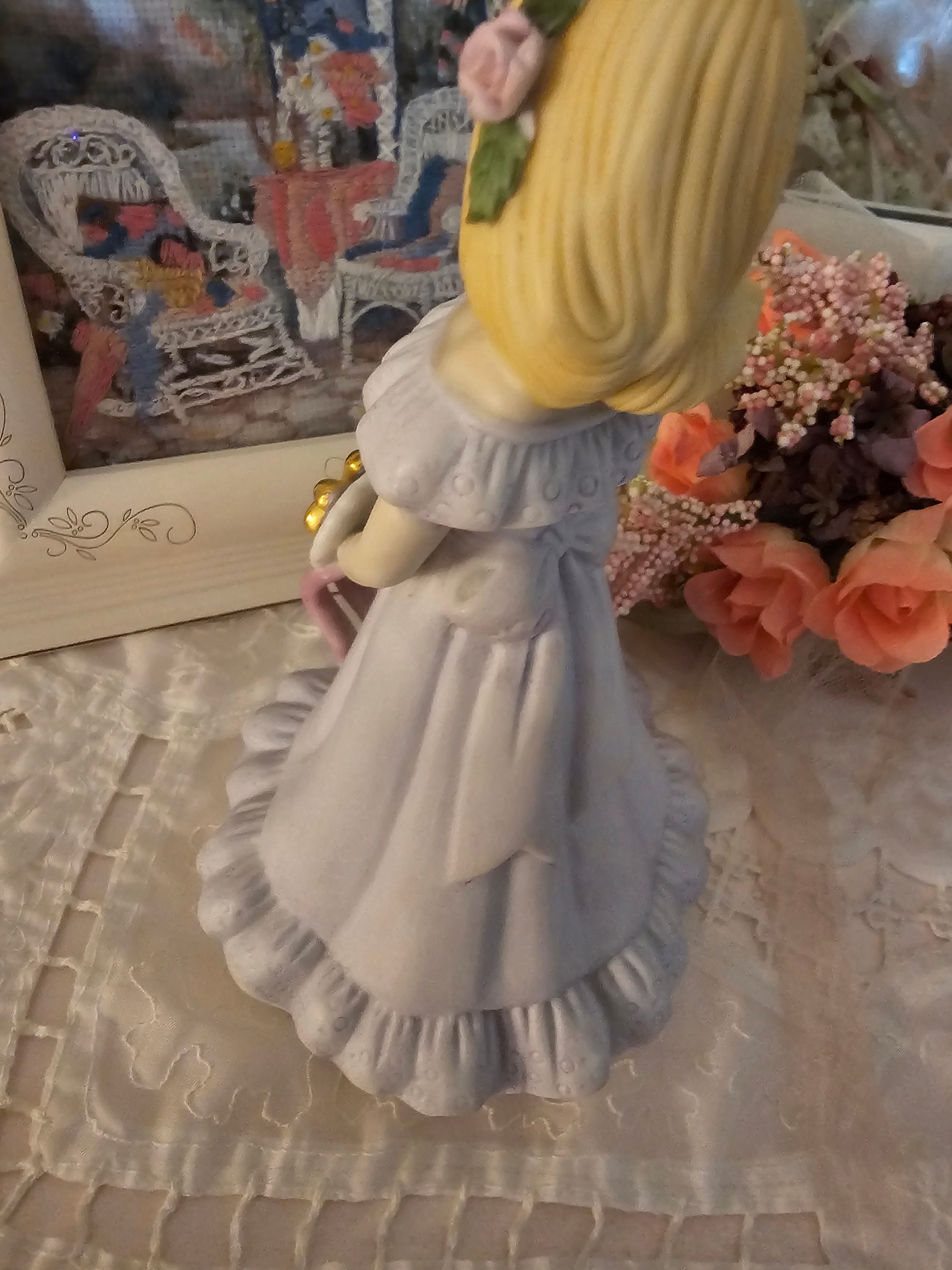 Vintage Enesco sweet Sixteen Growing up Girls Music Box a Pretty Girl ...