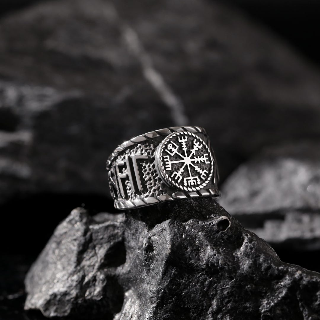 Vegvisir Nordic Rune Ring - Viking Compass Seal With Celtic Knots ...