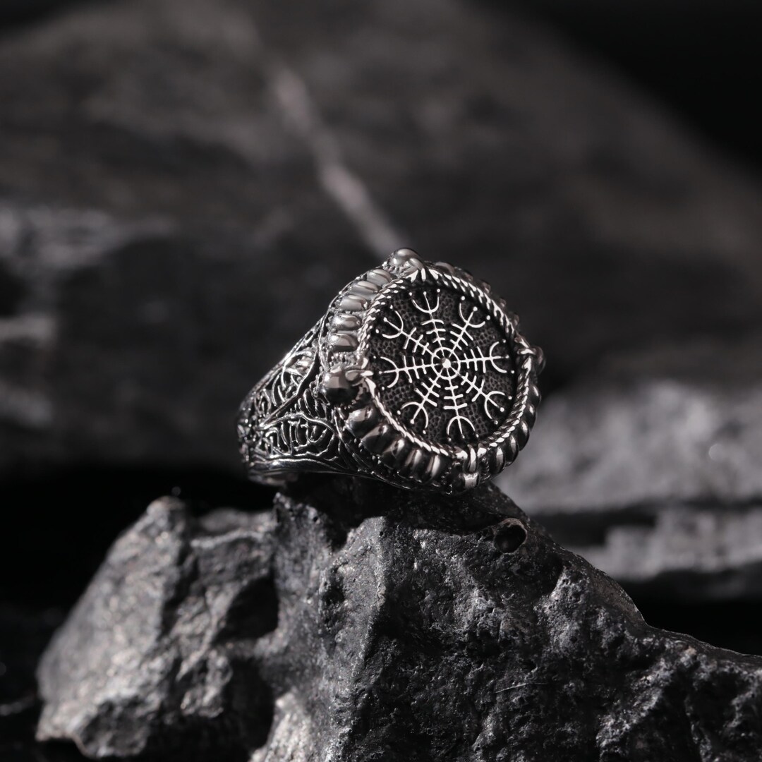 Helm of Awe Dragon Claw Signet Ring - Celtic Knotwork, Norse Viking ...
