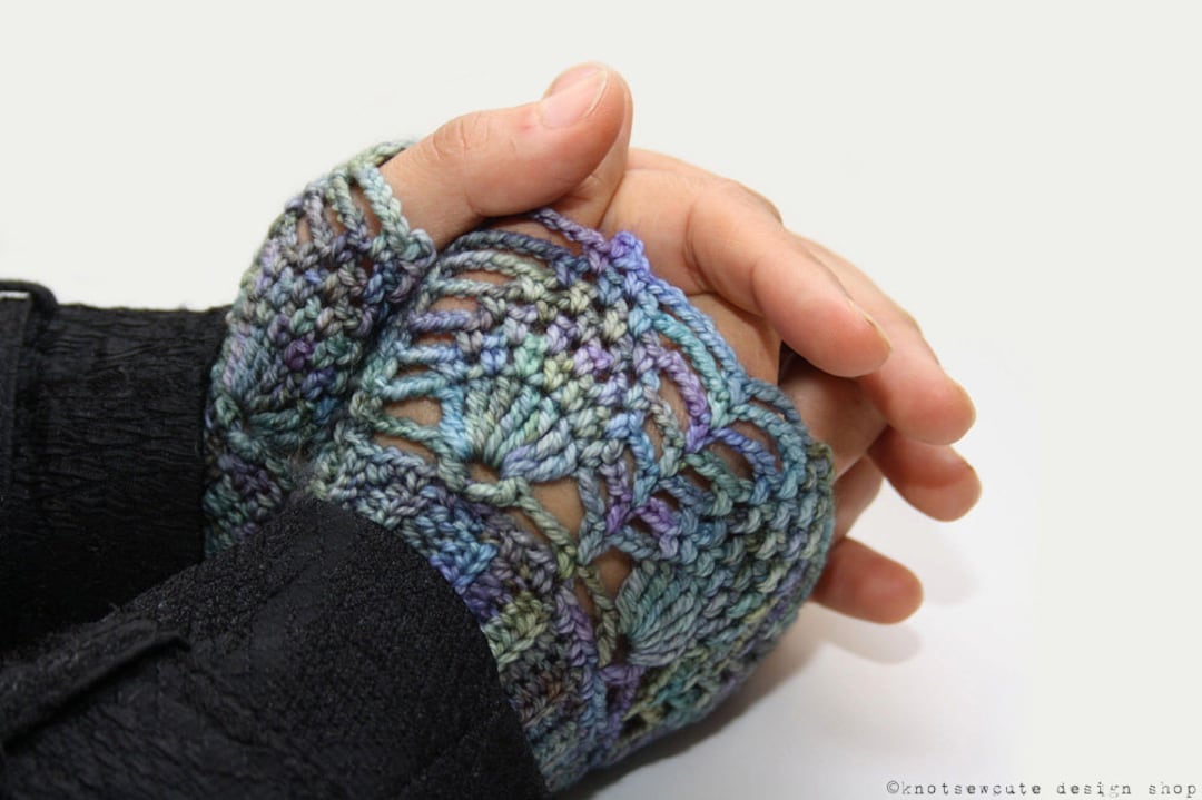 CROCHET PATTERN - Lacy Cuffs - Instant Download (PDF) - Etsy
