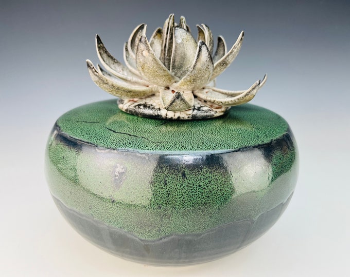 Medium Cremation Urn in Green and Black With Lotus Flower Lid - Etsy