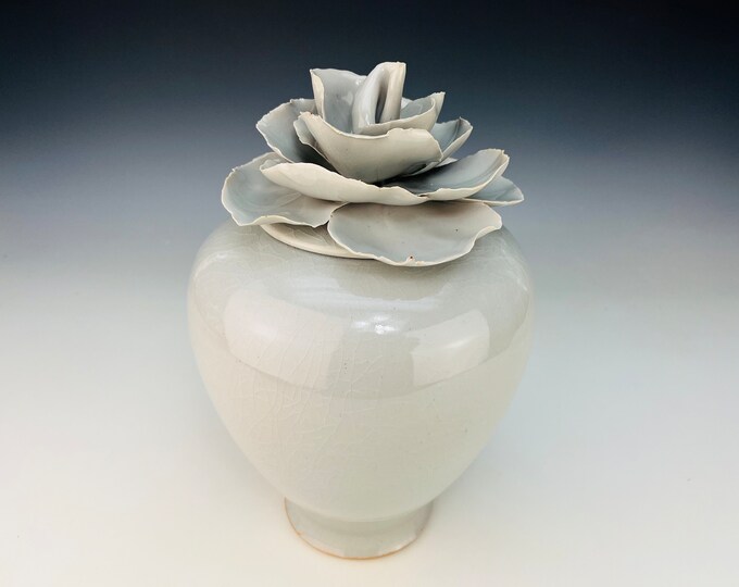 Large Cremation Urn in White - Etsy