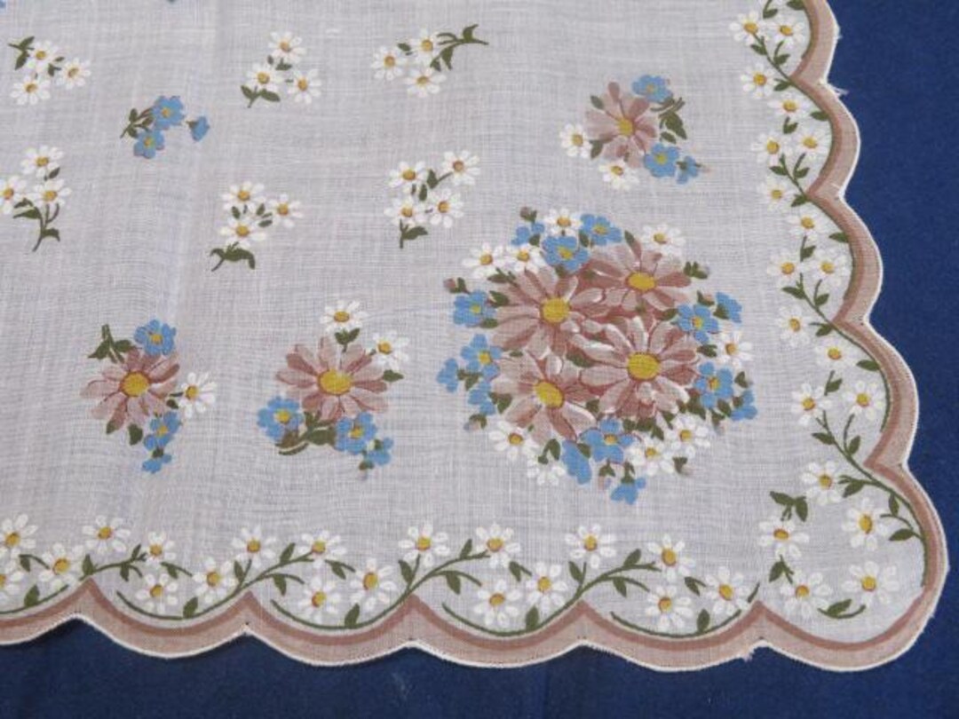 Vintage Hanky Blue Forget Me Nots Beige and White Daisies Scalloped ...