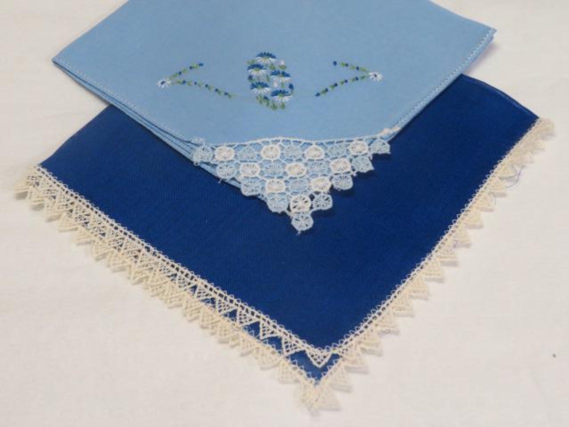 2 Vintage Hankies Shades of Blue Machine Embroidery Tatted Edge Hanky ...