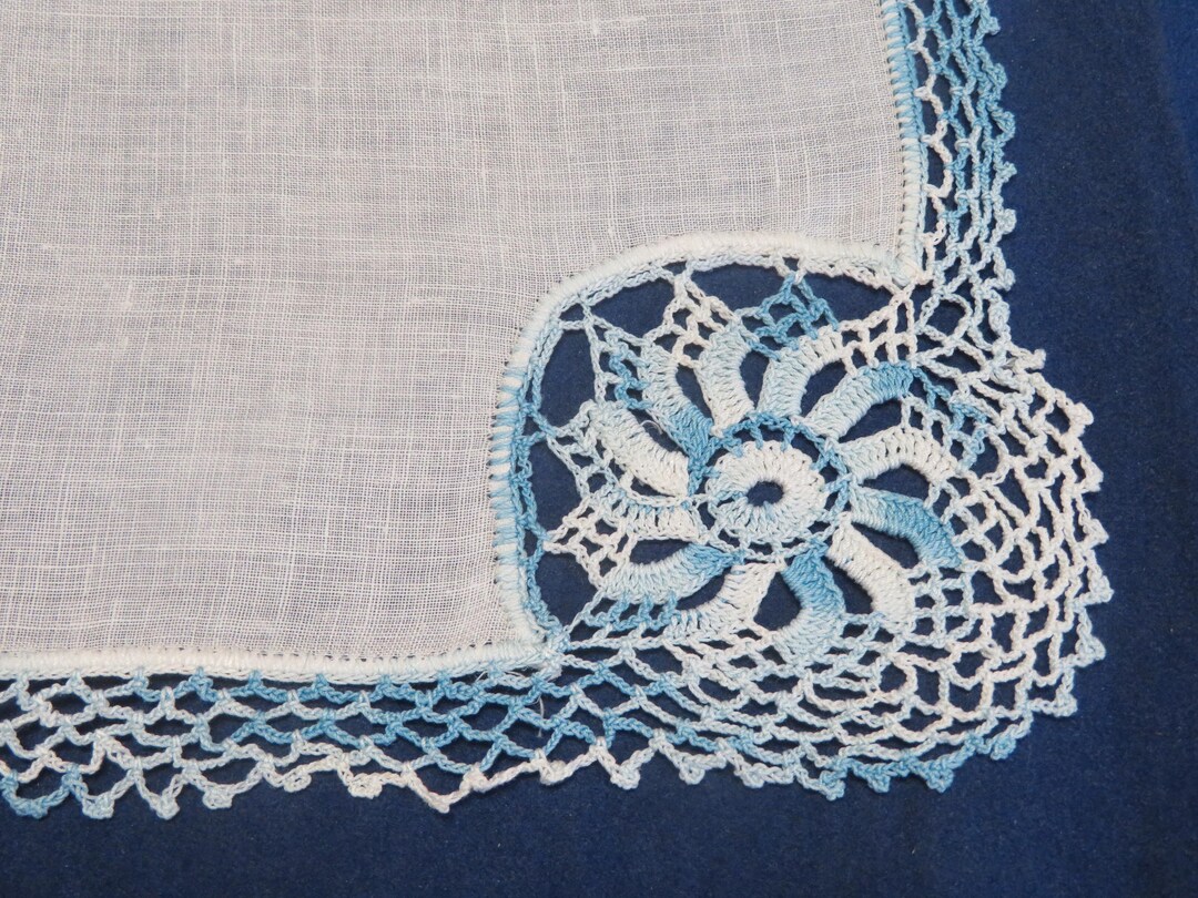 Vintage Hanky Variegated Shades of Blue Crochet Edge Hanky Handkerchief ...