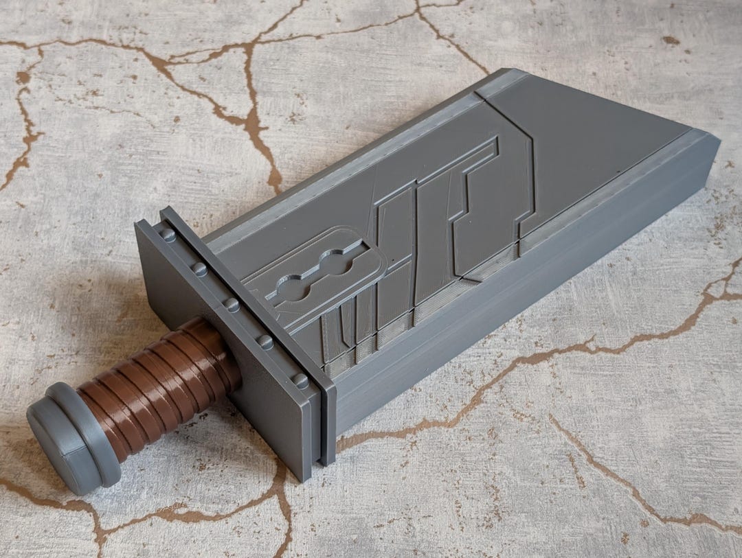 XL Cloud Buster Sword Deck Box: Final Fantasy Inspired TCG Card Storage ...