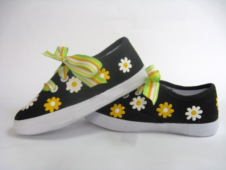 Daisy Shoes, Hand Painted Flowers on Black Sneakers for Toddlers - Etsy