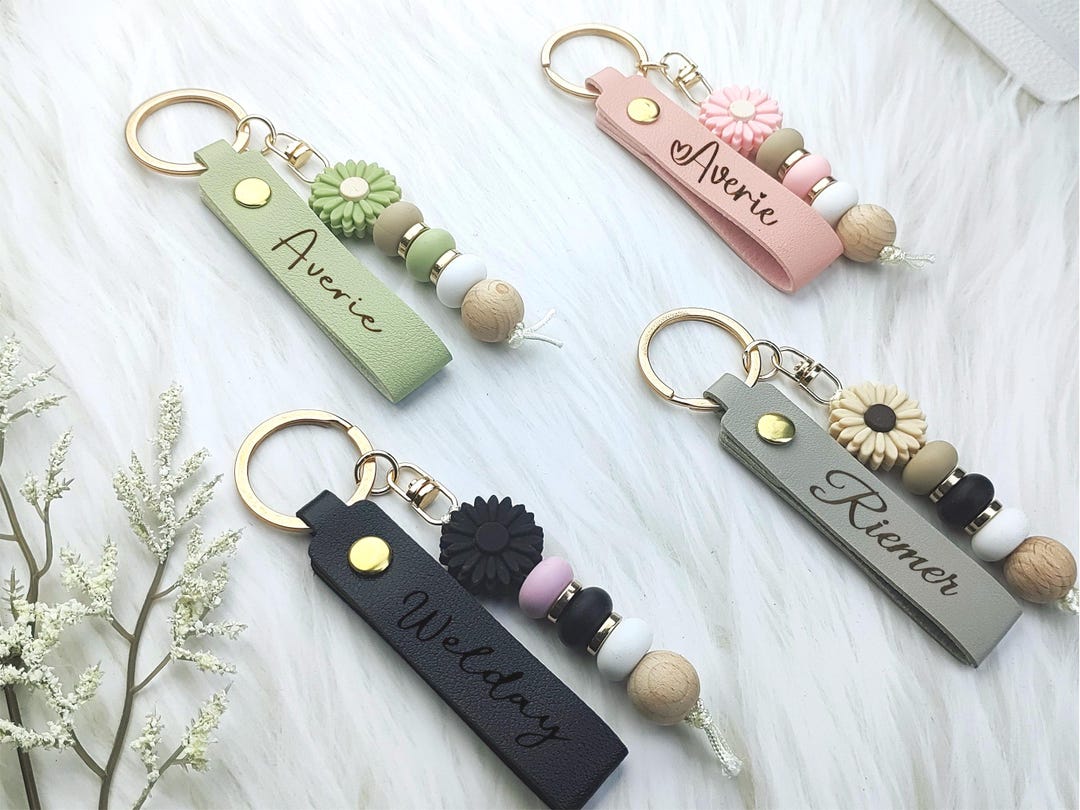 Personalized Handmade Daisy Beaded Keyring Gift. Custom Leather Beaded ...