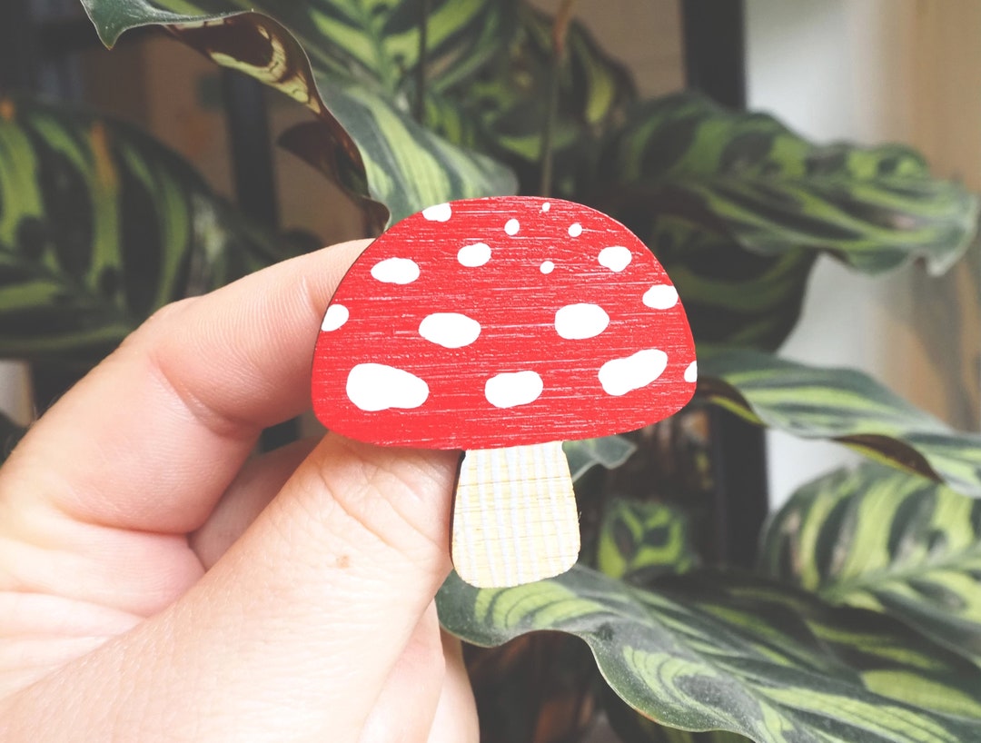 Bamboo Toadstool Brooch, Mushroom Brooch, Toadstool Pin Badge - Etsy