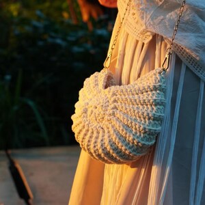 Crochet Sea Shell Pouch Pattern Crochet Seashell Bag Nautilus Purse for ...