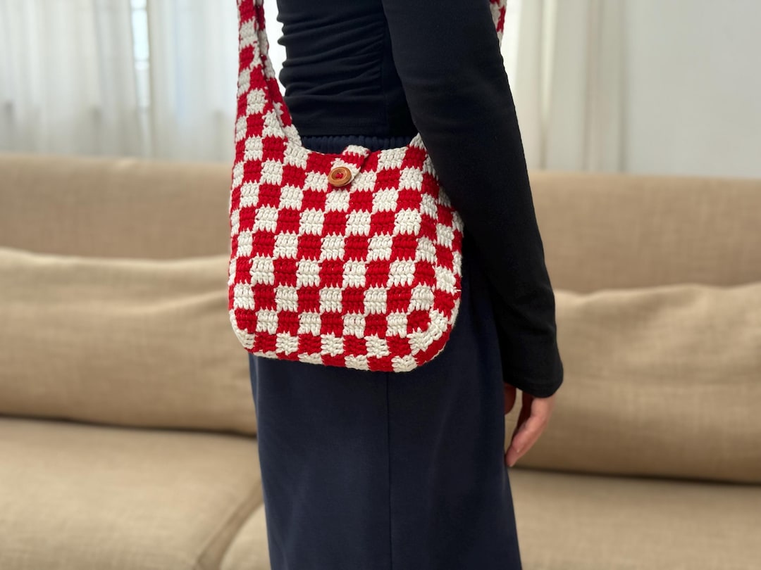 Detailed Checkered Bag Pattern for Essentials – Crochet Your Everyday ...