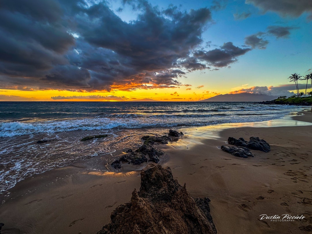 Colorful Maui, Hawaii Sunset From Wailea - Etsy