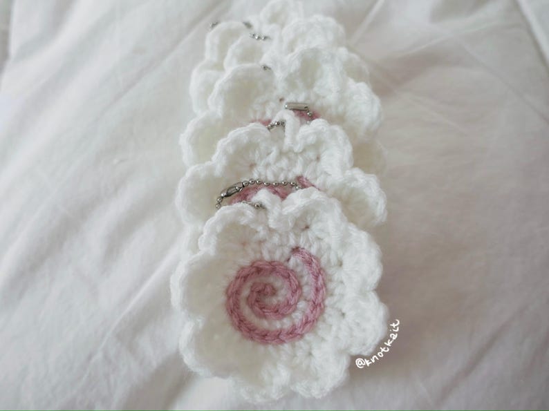 Crochet Fishcake Narutomaki Keychain Charm Cute Adorable Pink Swirl ...