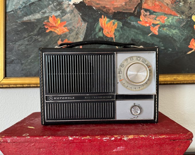 Vintage Motorola All Transistor Portable AM Radio Vintage Motorola AM ...