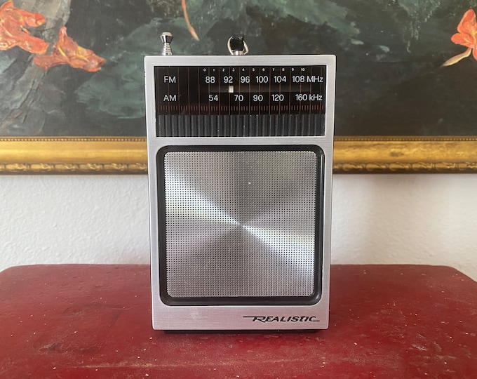 Vintage Working Realistic AM/FM Transistor Radio Model 12-714A Vintage ...