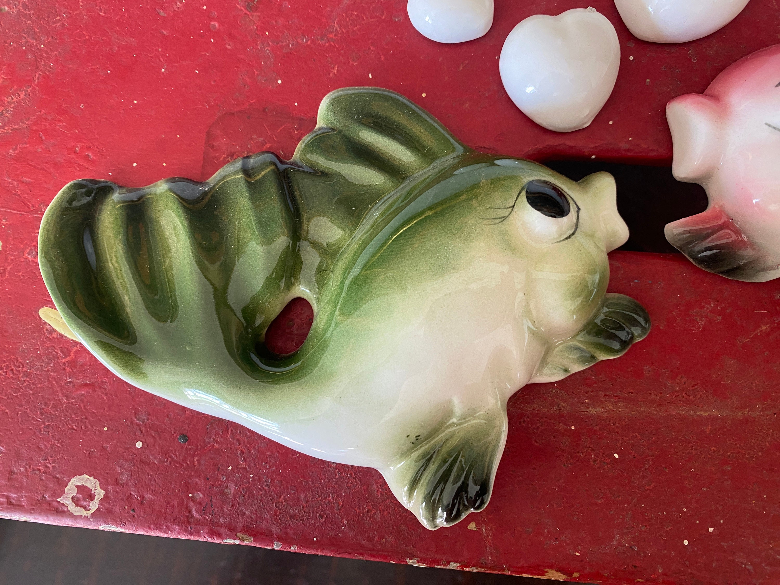 Vintage Norcrest Kissing Fish With Heart Bubbles Wall Plaques Vintage ...