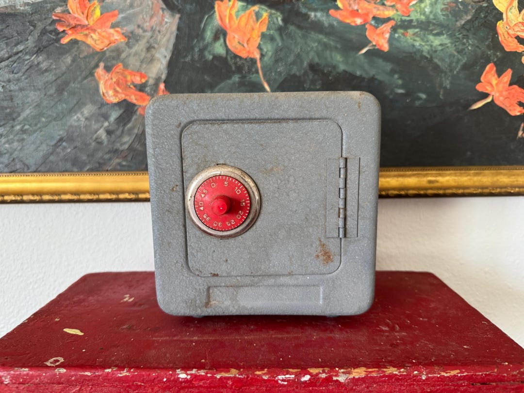 Vintage Safe Bank With Combination Lock Vintage Fort Knox Metal Safe ...