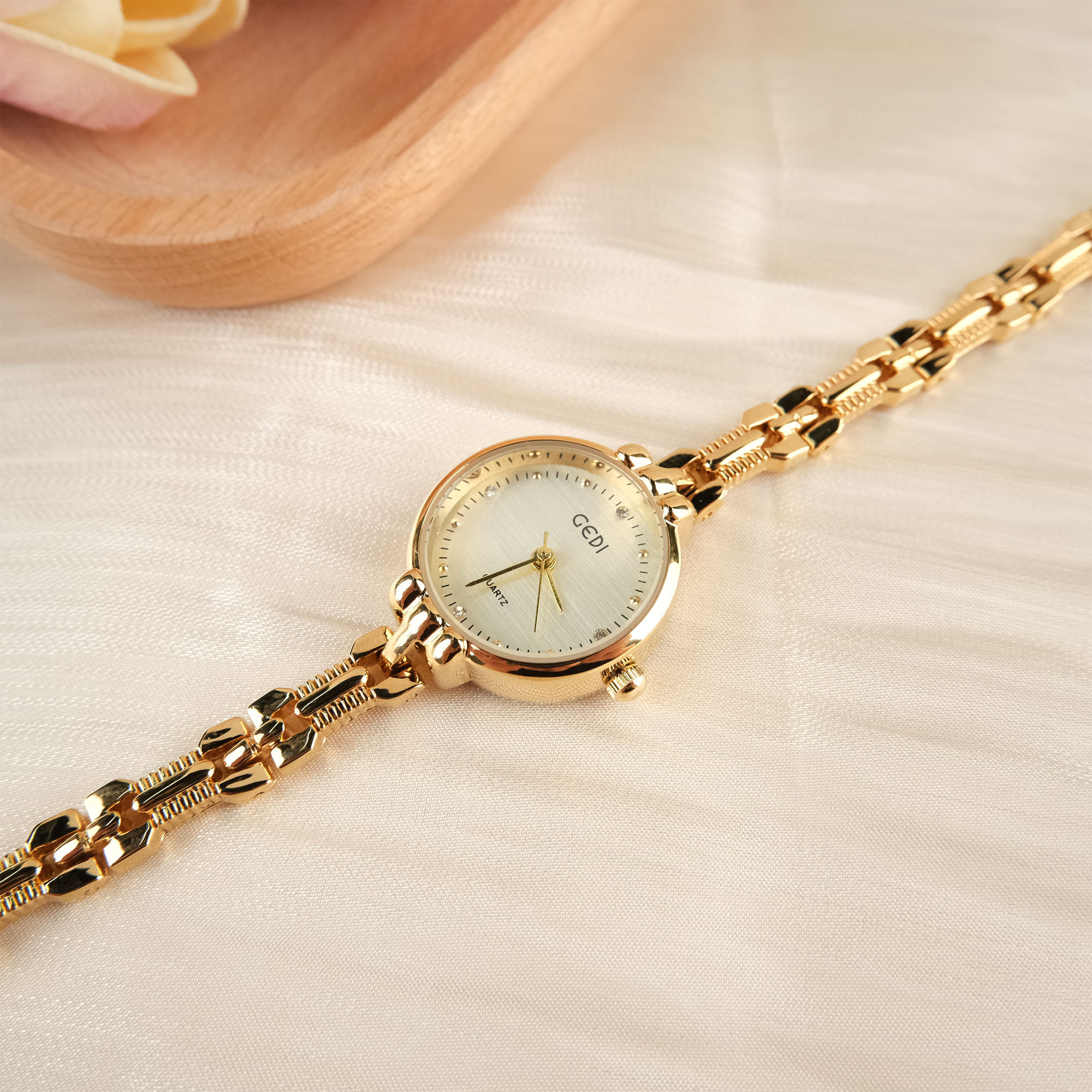 Vintage Women Watch, Ladies Wrist Watch, Gift for Her, Vintage Watch ...