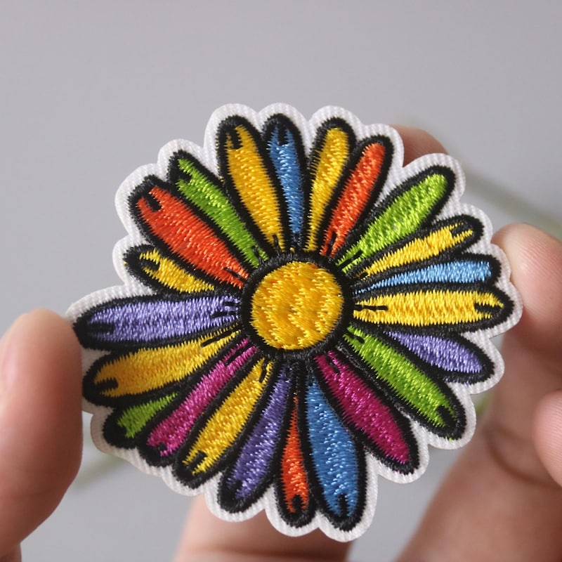 Daisy Iron on Patch - Etsy