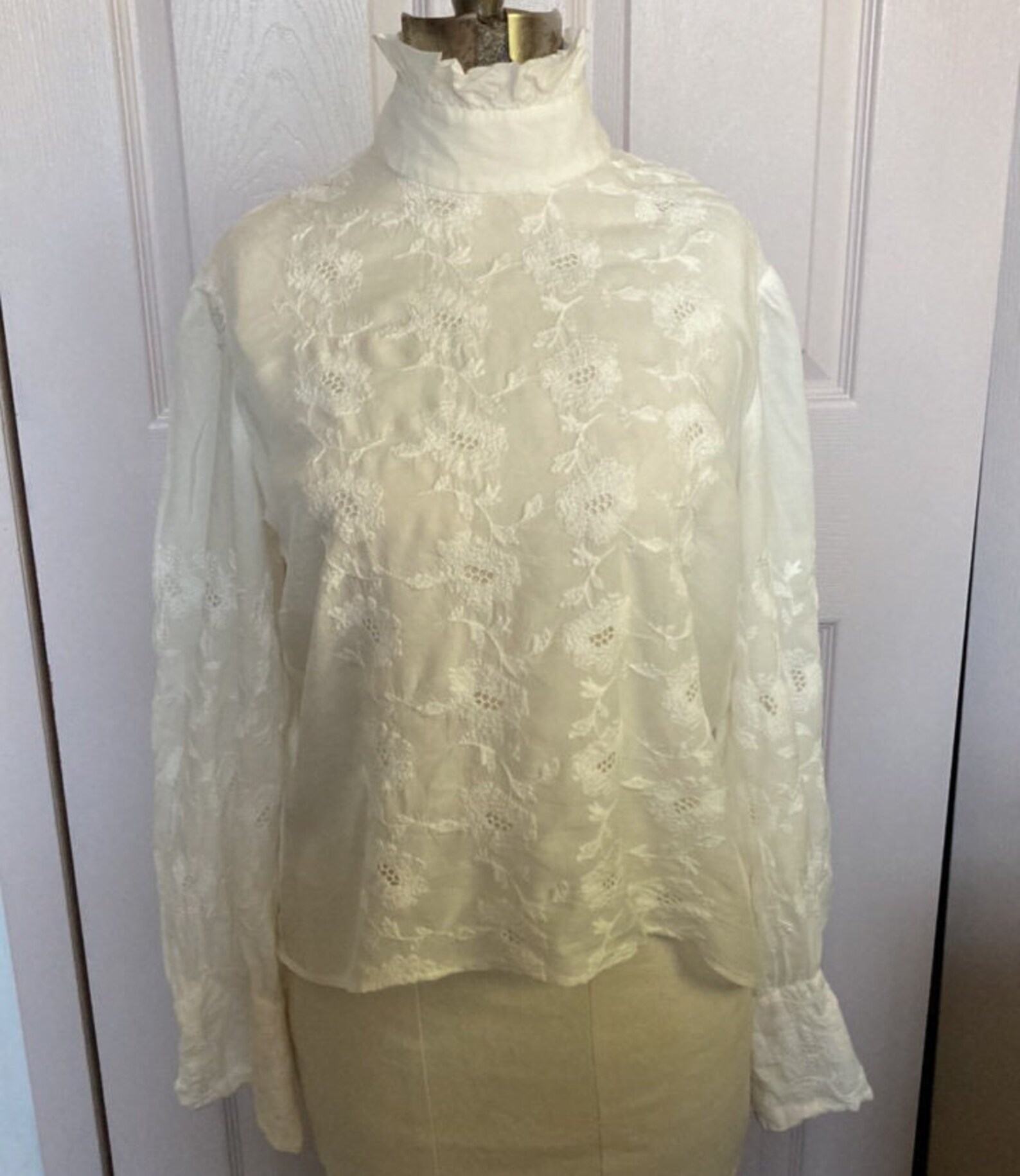 Victorian Style Blouse . White Lace Blouse . Alice Stuart - Etsy