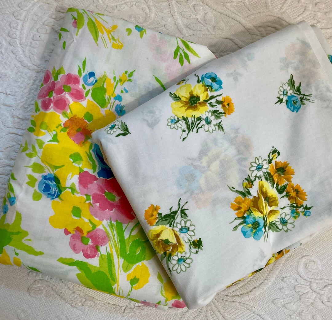 Vintage Flat Sheets . Lot of 2 . 70s Flat Sheet . Floral Flat - Etsy