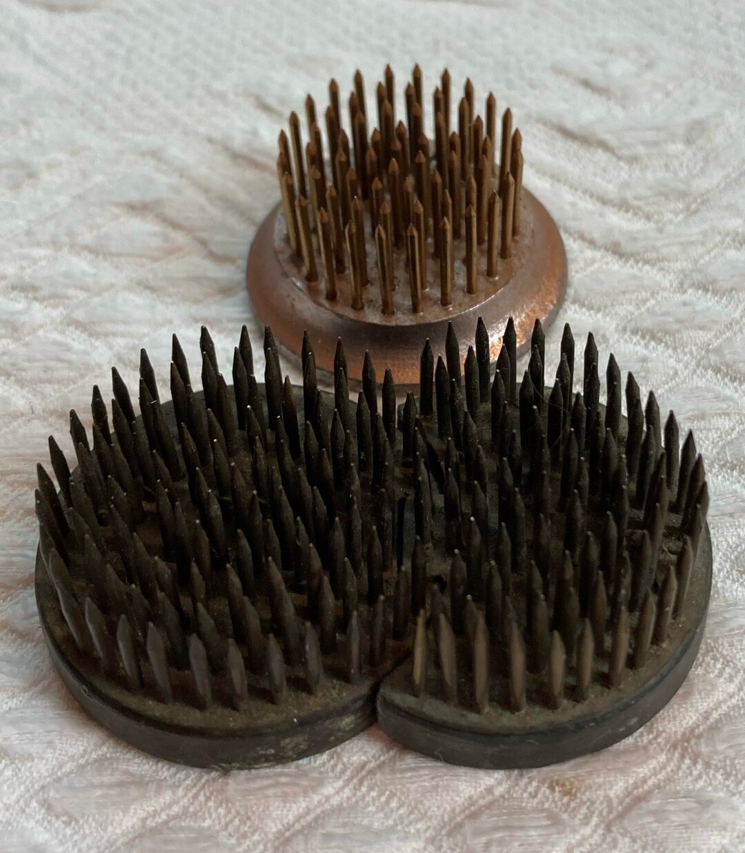 Ikebana Flower Frogs . Interlocking Frogs . Iron Flower Frogs - Etsy