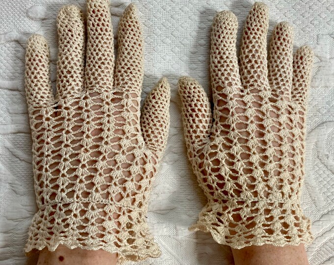 Crochet Gloves . Cream Crochet Gloves . Hand Made Gloves . Short Cream ...